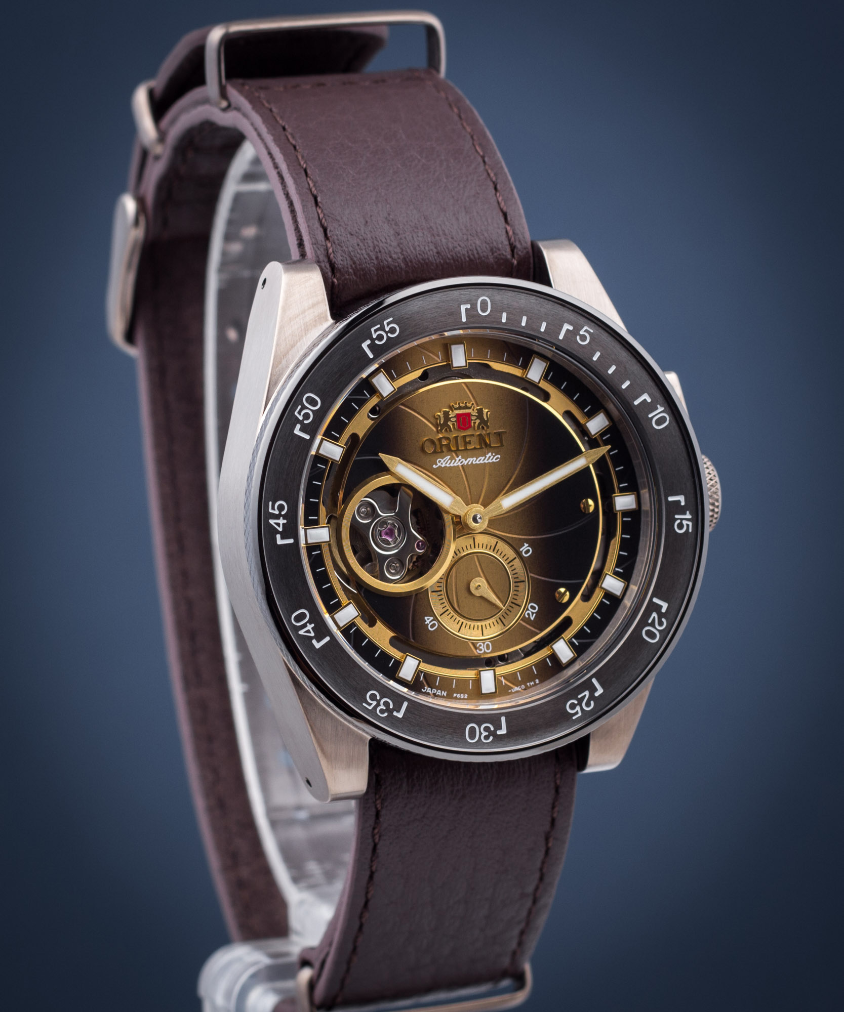 Orient RA-AR0204G00B - Ceas Retro Future Camera 70th Anniversary ...